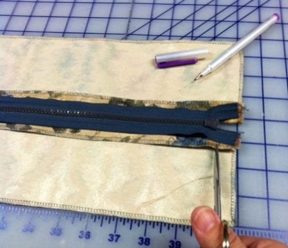 Inserting an Exposed Separating Zipper - Fit For Art Patterns